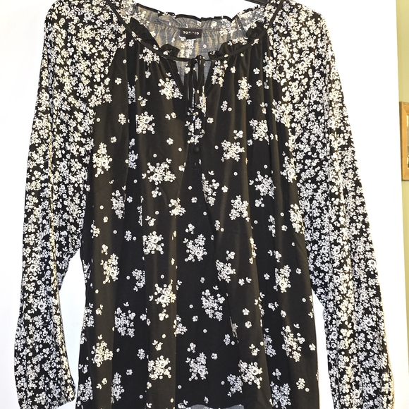 torrid | Tops | Torrid Size Black White Floral Top | Poshmark